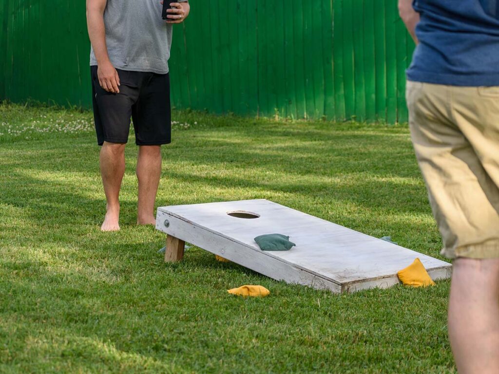 The Secret On How To Play Cornhole [Quick And Easy]